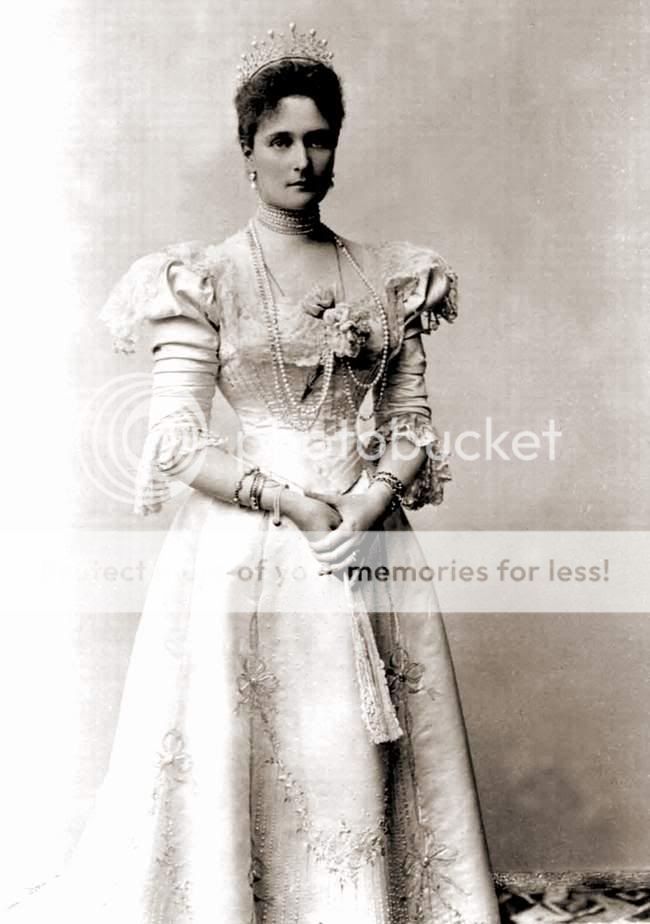 Re: Empress Alexandra Photos #1